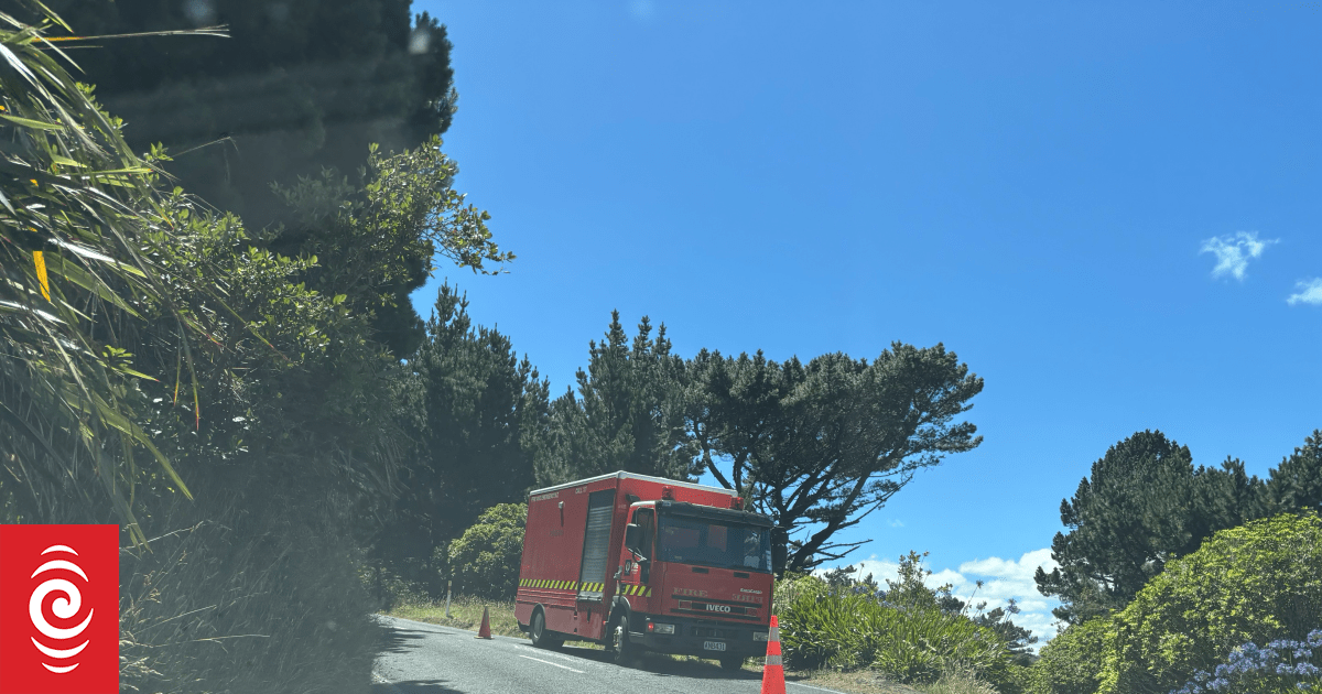 Fire visible across Wellington's harbour | RNZ News