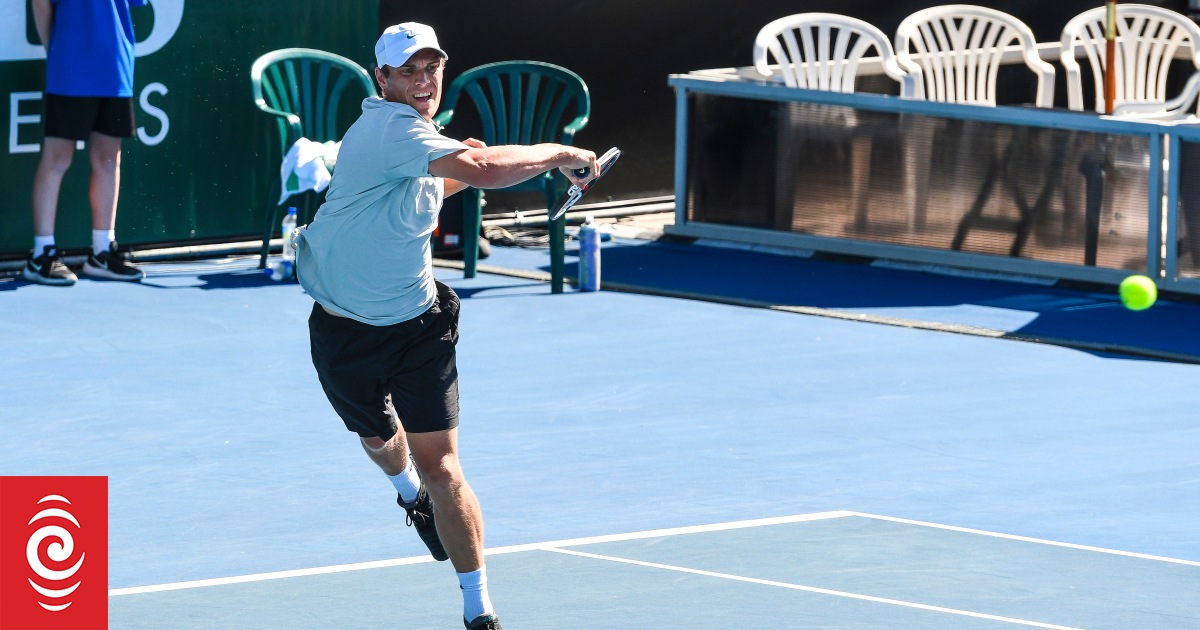 Tearney takes tennis title | RNZ News