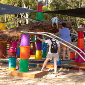 Mike Hewson: the fine art of taking risks | RNZ