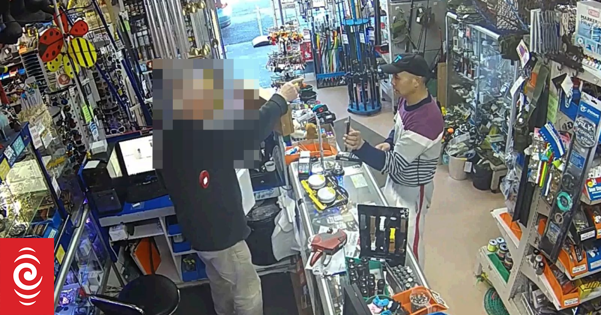 Yanfei Bao: Jury shown video of man buying spade the day she ...