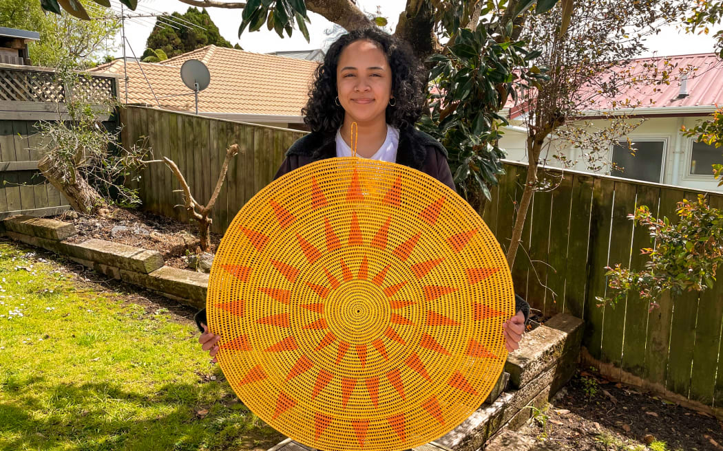 Niuean weaver ensuring the preservation of traditional handicraft | RNZ News