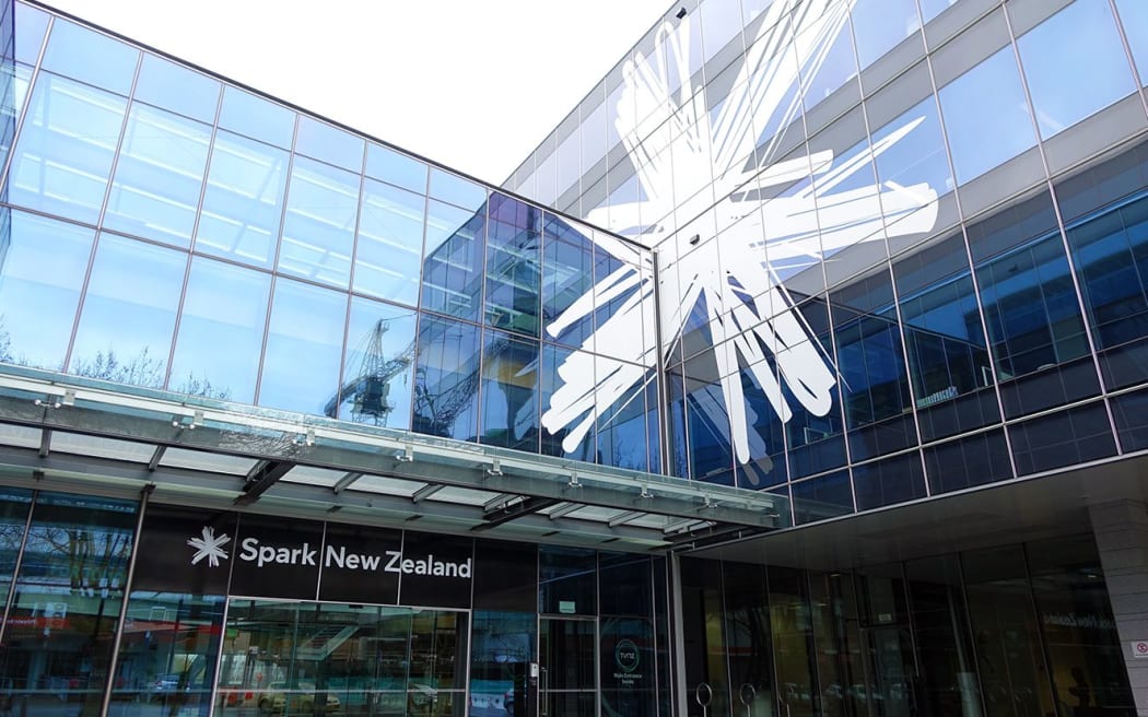 Spark customers win deal on Sky sports coverage | RNZ News