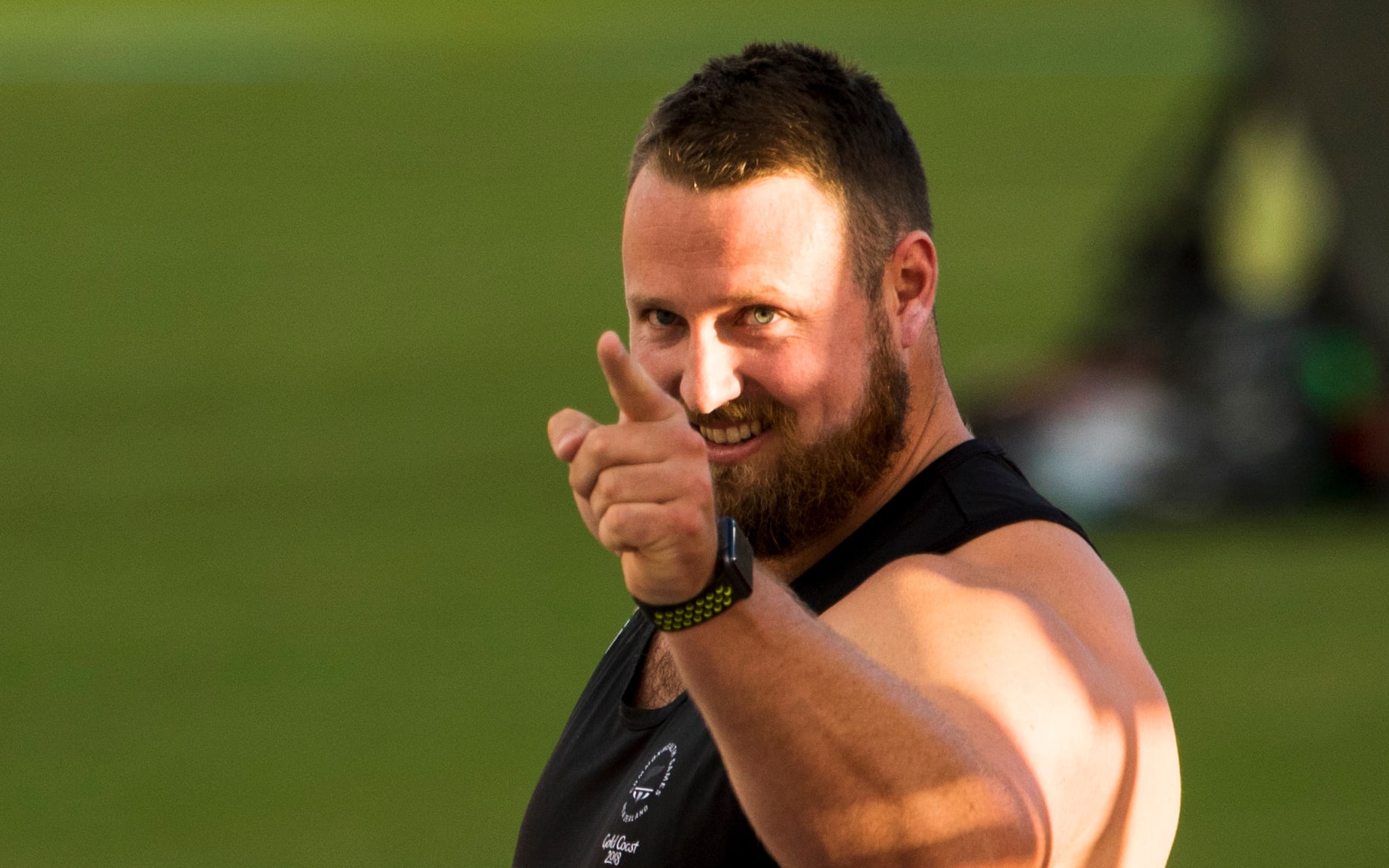 Tom Walsh smashes Commonwealth Games shot put record | RNZ News