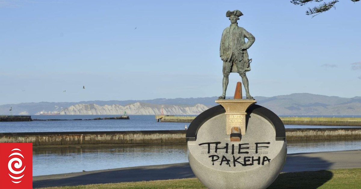 Statues of historical and political figures more likely to be ...