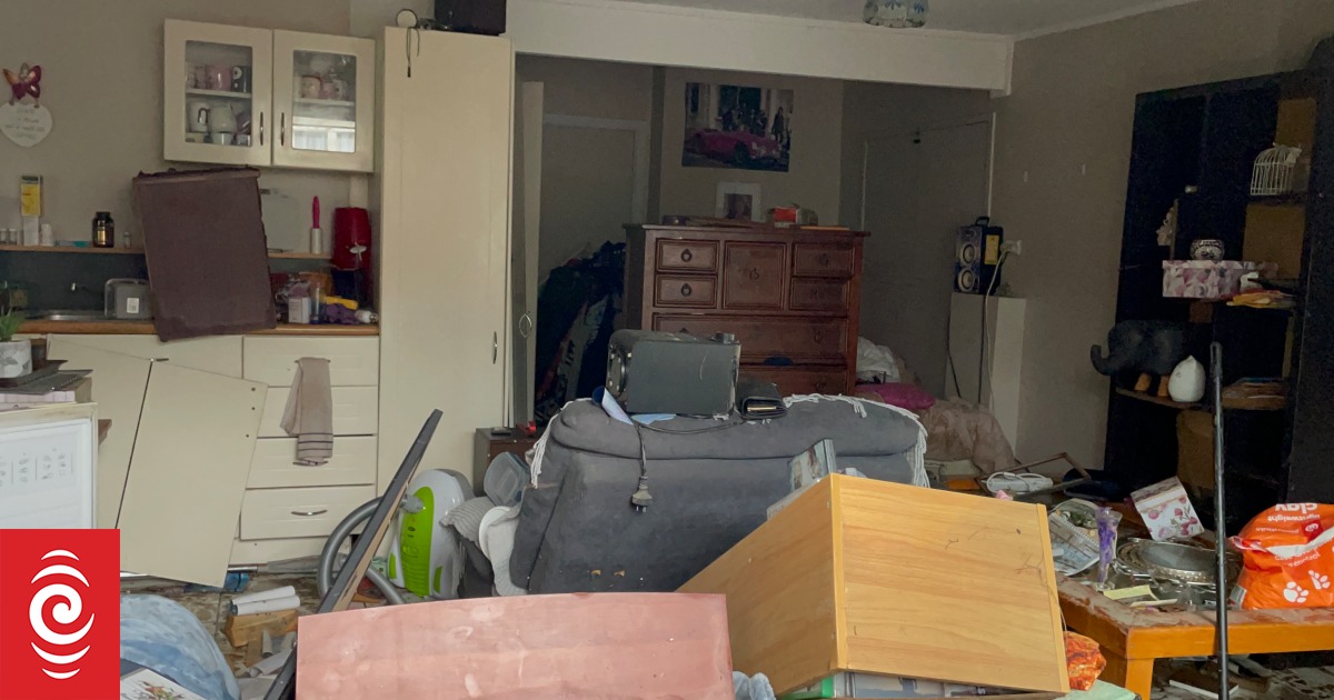 Auckland floods: Residents take stock after extreme downpours | RNZ News