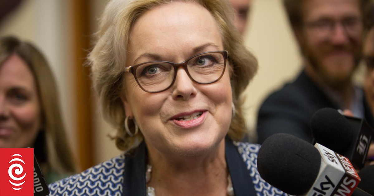 'Good luck crusher': Twitter reacts to Collins' bid | RNZ News