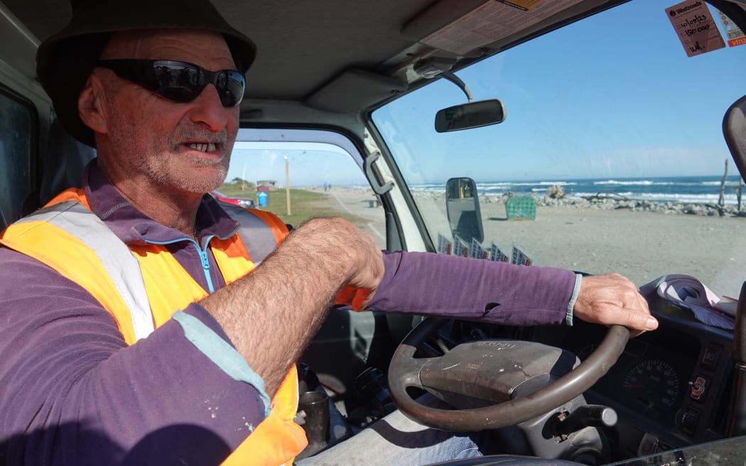 Cost of living top of mind for people in Hokitika, as PM visits | RNZ