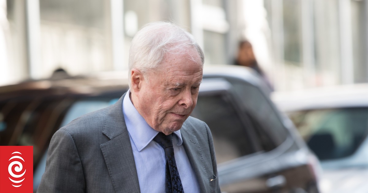 Former knight James Wallace granted parole, lawyer says | RNZ News