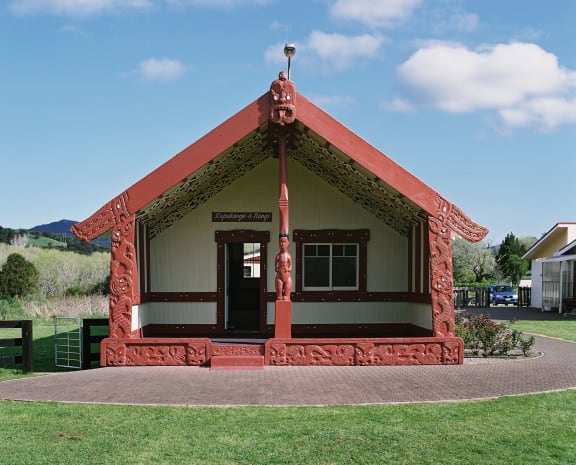 A Whakapapa of tradition: 100 years of Ngati Porou carving, 1830 - 1930 ...