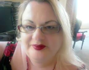 Where are the women philosophers - poet Helen Rickerby | RNZ