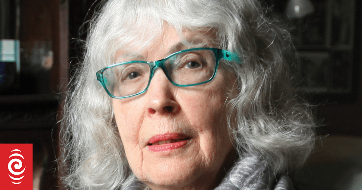 Obituary: Leading NZ poet Fleur Adcock dies | RNZ News