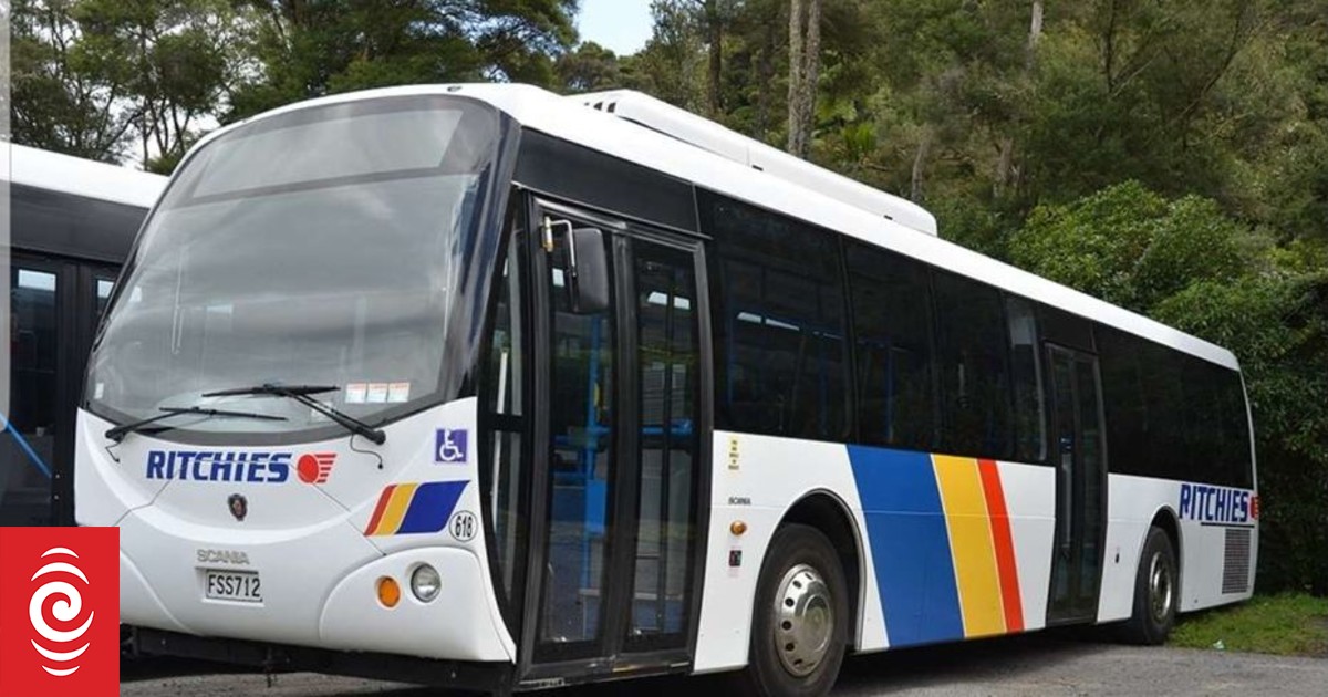 Bus firm Ritchies denied migrant drivers over pay and conditions | RNZ News