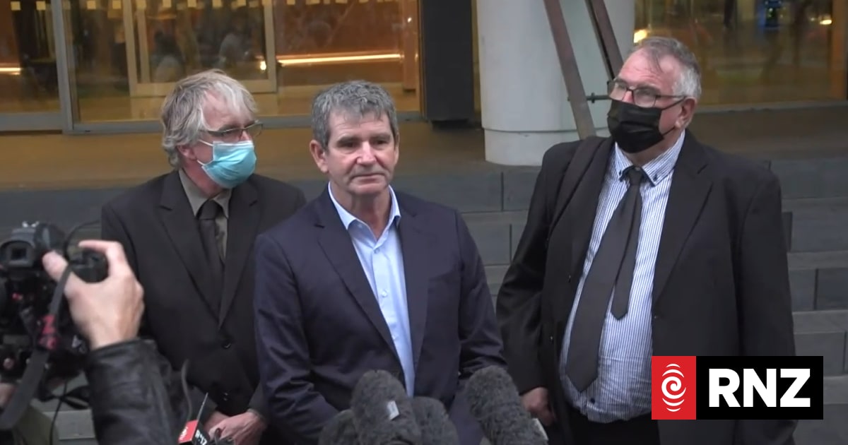 Alan Hall's murder conviction quashed after 37 years | RNZ