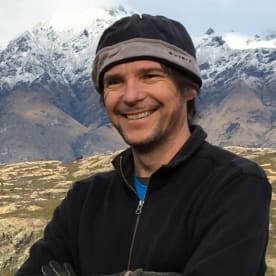 Painter Neal Palmer goes large | RNZ