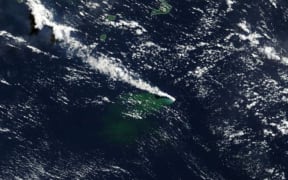 'This is a disaster': Huge pumice rafts from volcano hit Manus Island ...