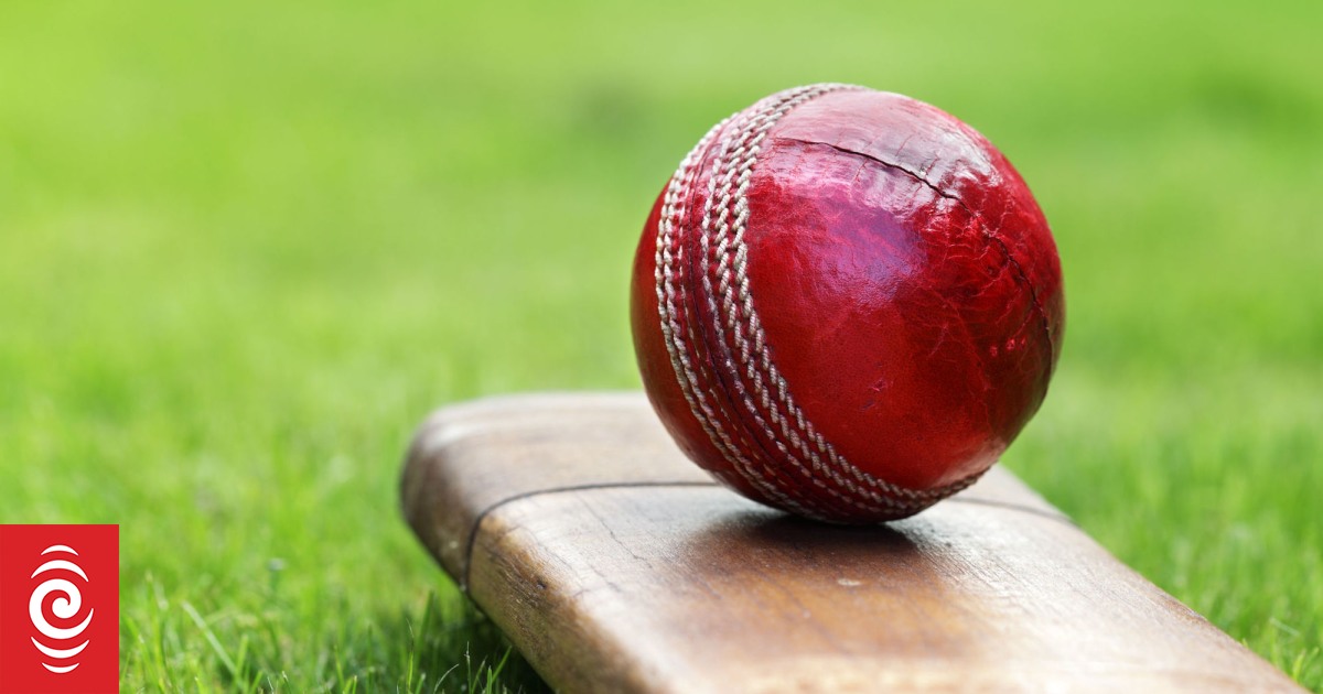 Former England cricketer Peter Lever dies aged 84 | RNZ News