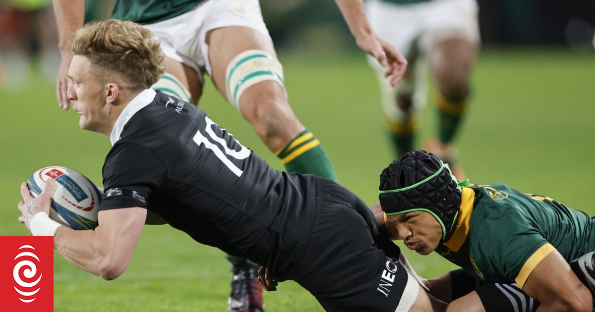 All Black Damian McKenzie linked to French club | RNZ News