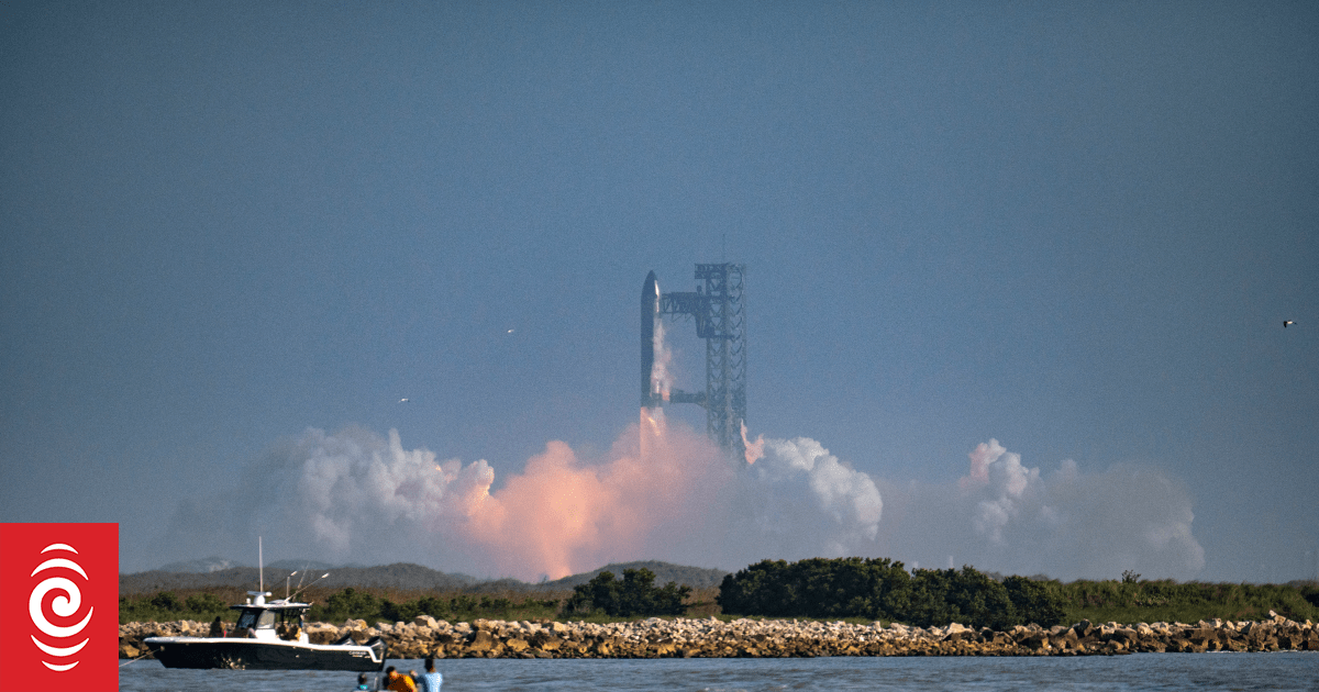 SpaceX's Starship megarocket blows up over Indian Ocean in latest bumpy ...