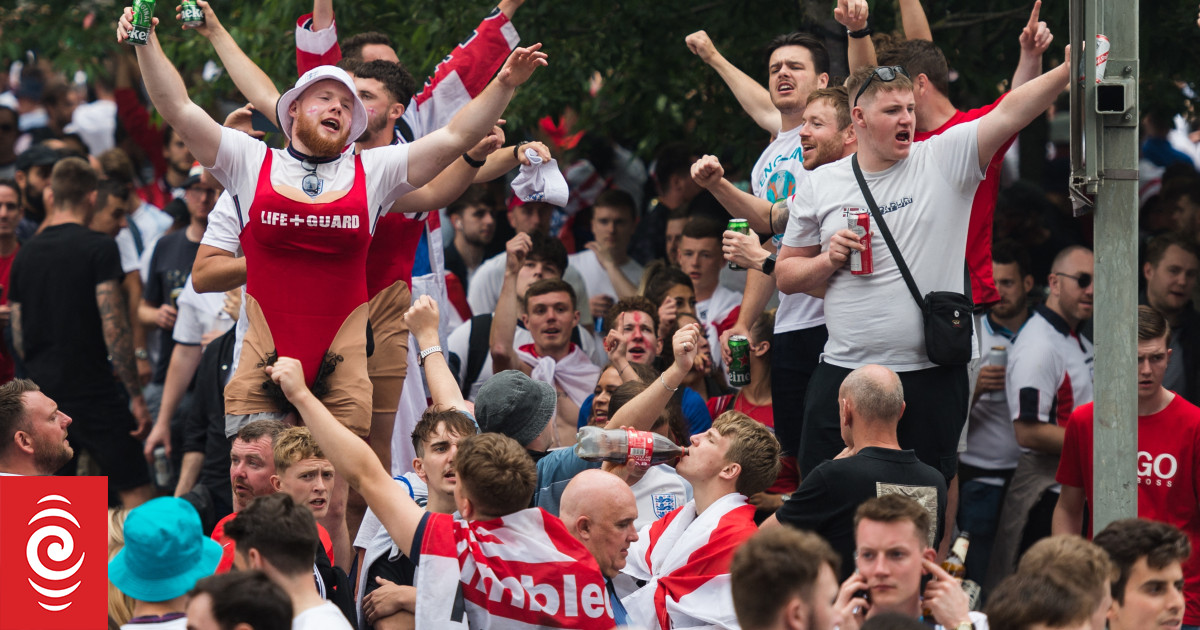 Football chants from around the world | RNZ