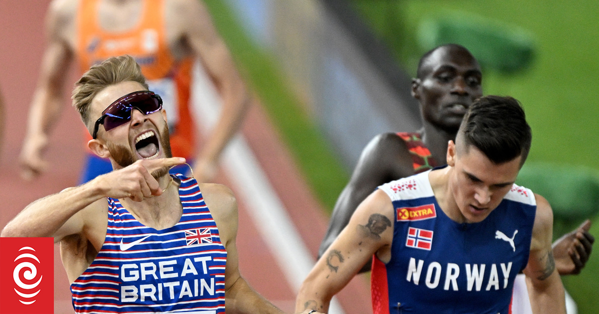 Briton Josh Kerr stuns favourite at world champs | RNZ News