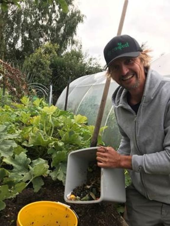 Making soil the superhero and hot and cold composting | RNZ