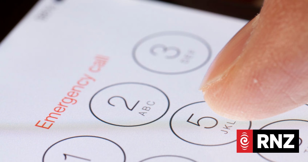 New 111 location system to pinpoint disconnected calls | RNZ