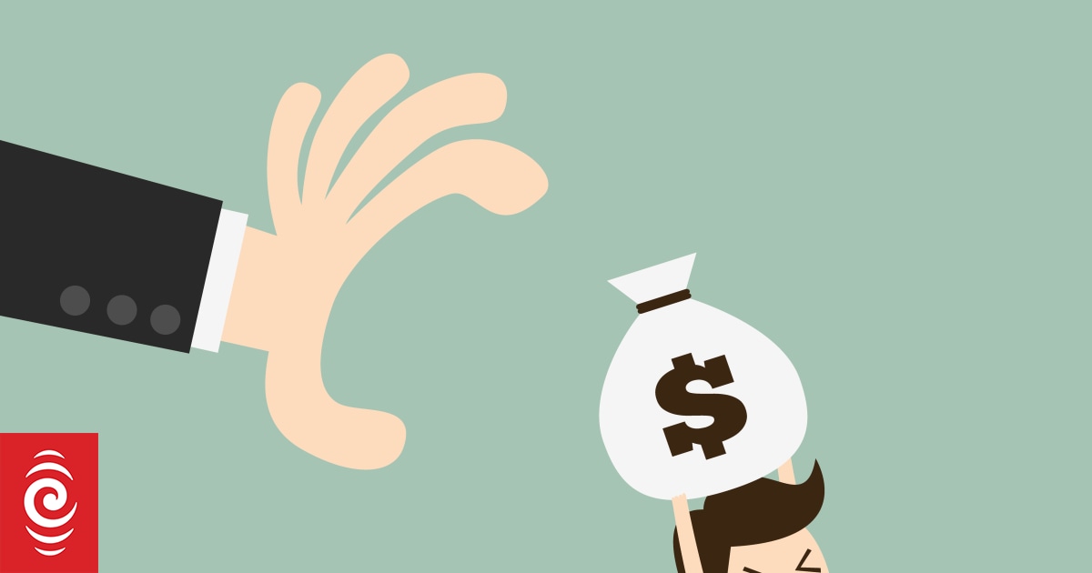 Debt collectors still putting pressure on, mentors say | RNZ News