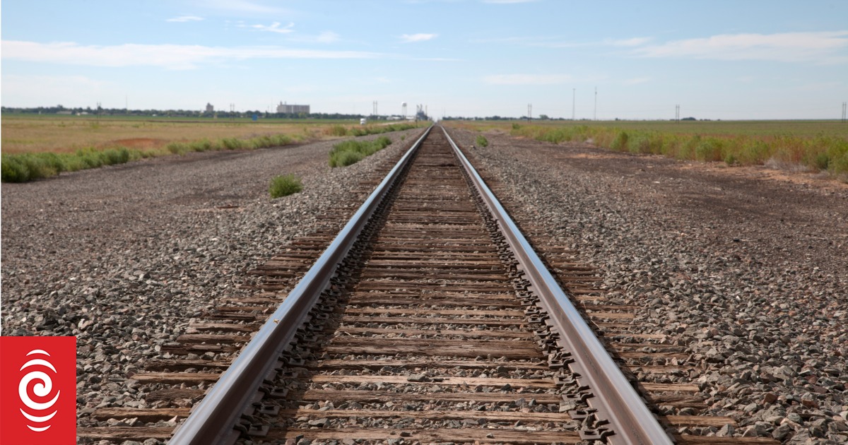 'It'll kill rail off' - Rail advocate on government's transport plan ...