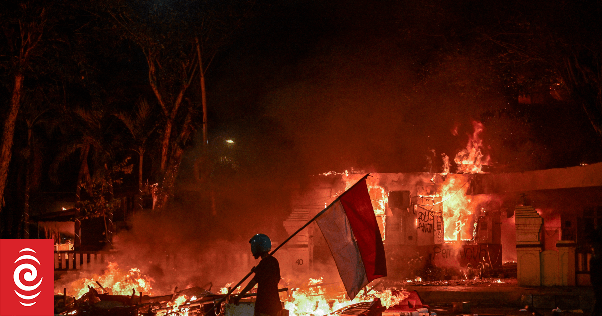 Thousands protest in Indonesia as military deployed in capital | RNZ News