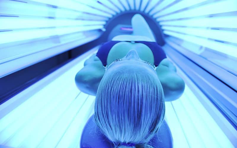 Sunbed operators caught ignoring melanoma risks | RNZ