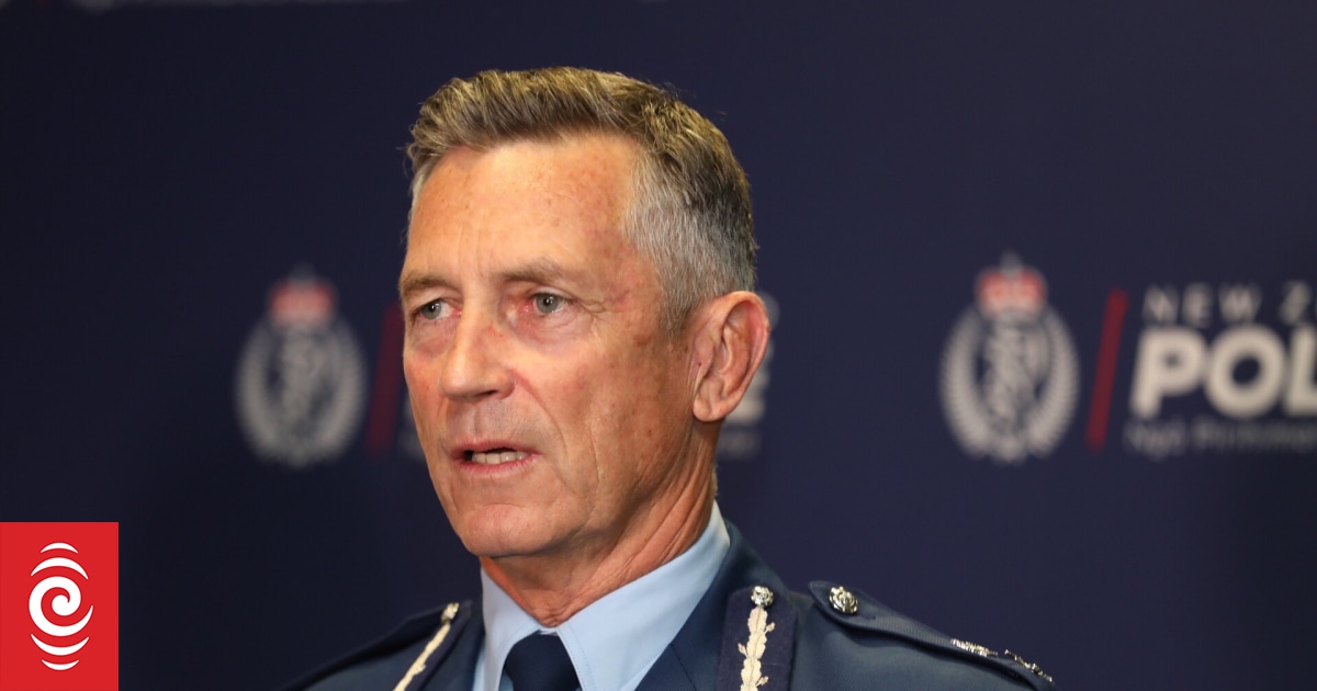 New police crime line gets 1000 calls a day | RNZ News