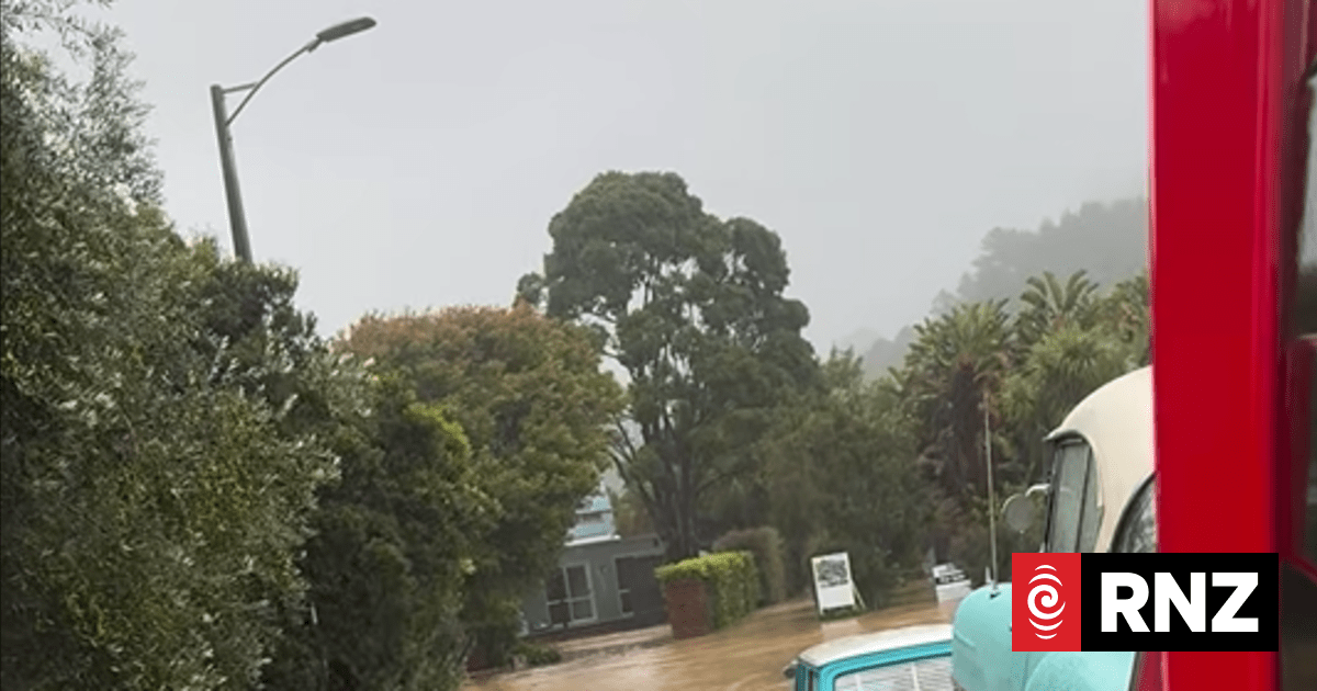 Classic cars caught in Coromandel flooding | RNZ News