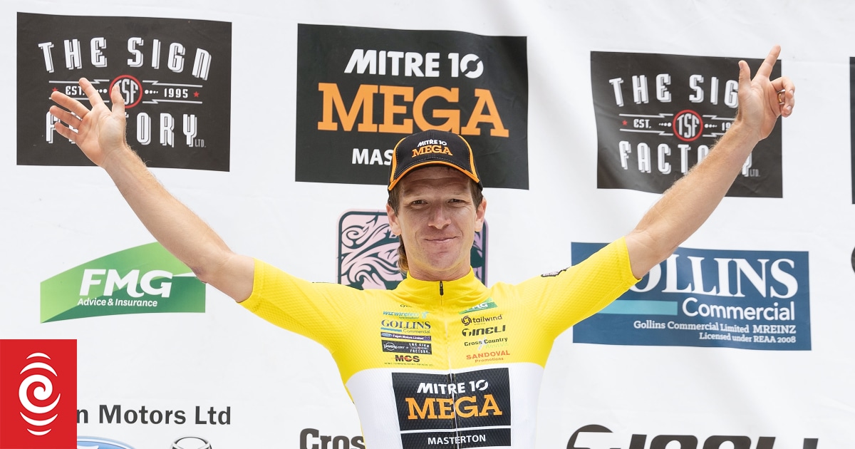 Aaron Gate secures second New Zealand Cycle Classic title | RNZ News
