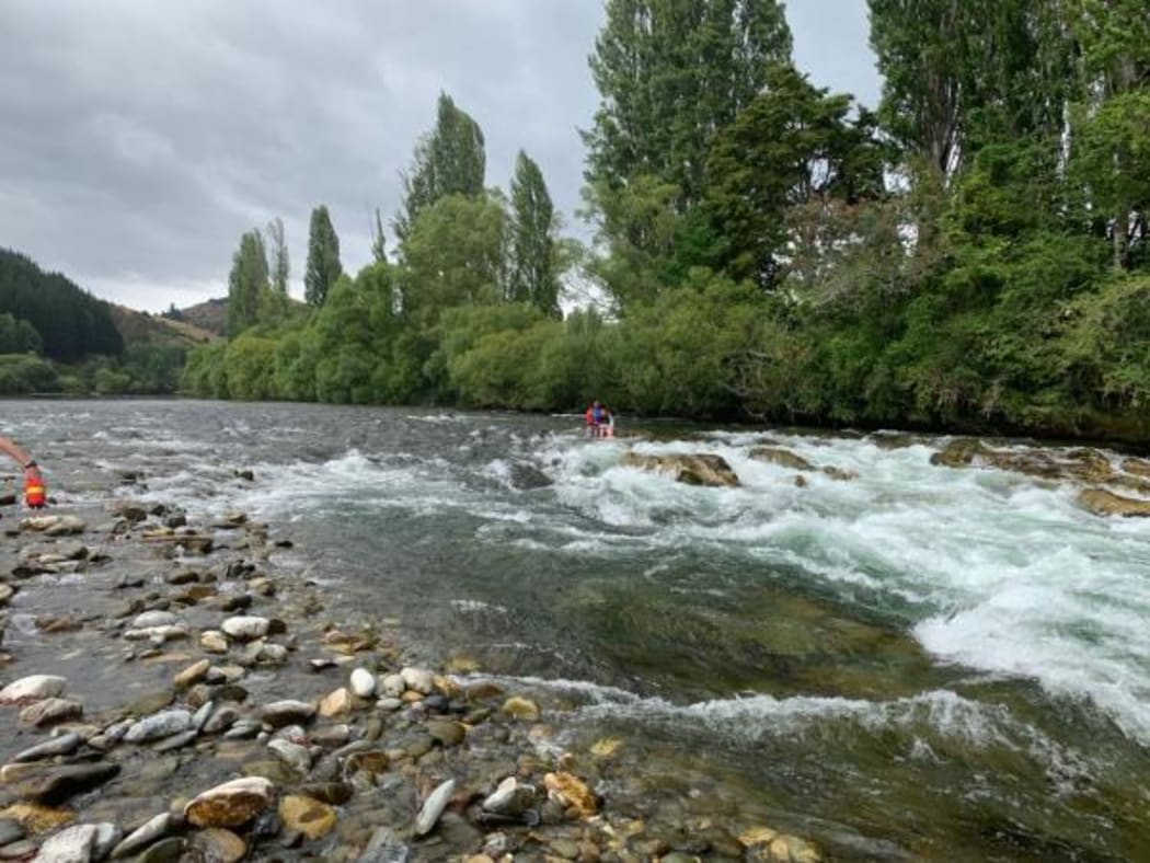 Family ends up in dangerous situation on Motueka River during kayaking ...