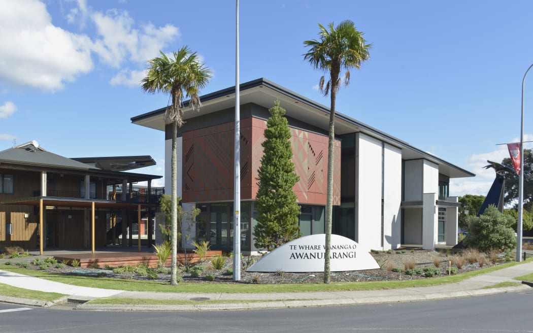 Wānanga moves some classes online amid fuel price concerns from ...