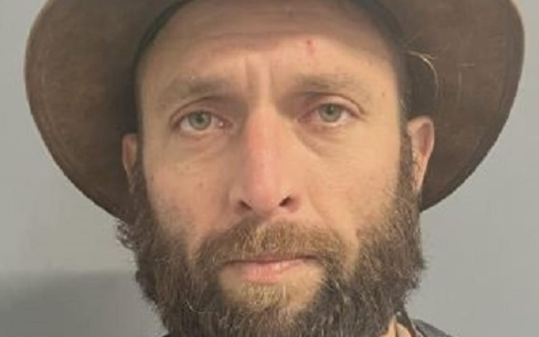 Police seek information about location of Nathan Theobald | RNZ News