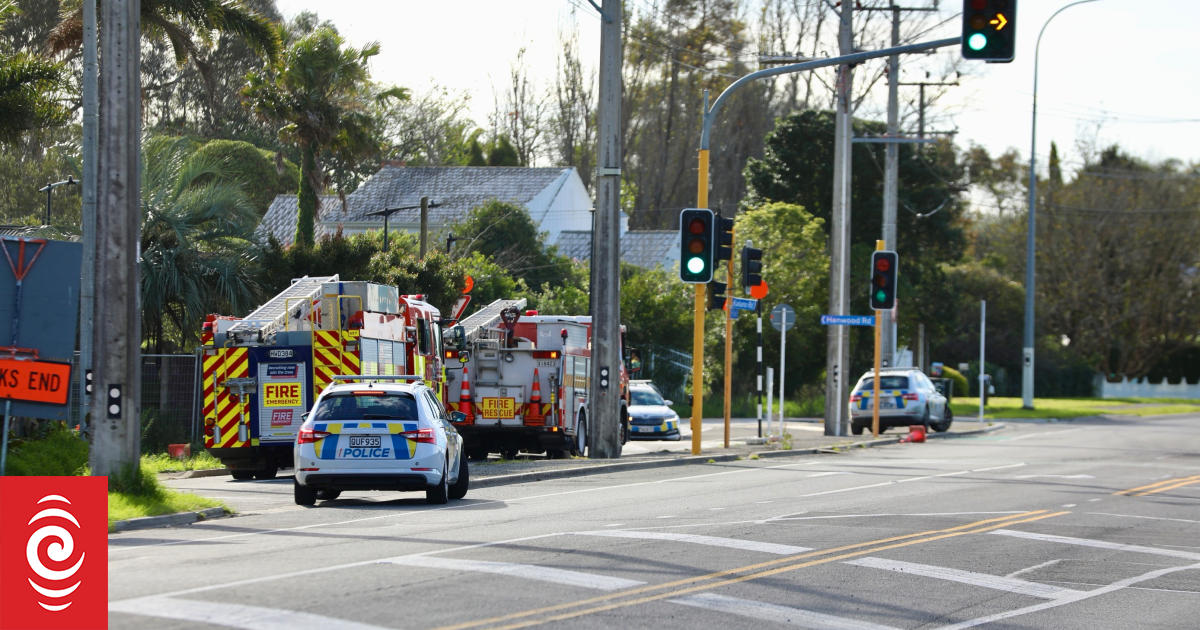 Cop cars, fire engines respond to 'incident' in Westgate | RNZ News