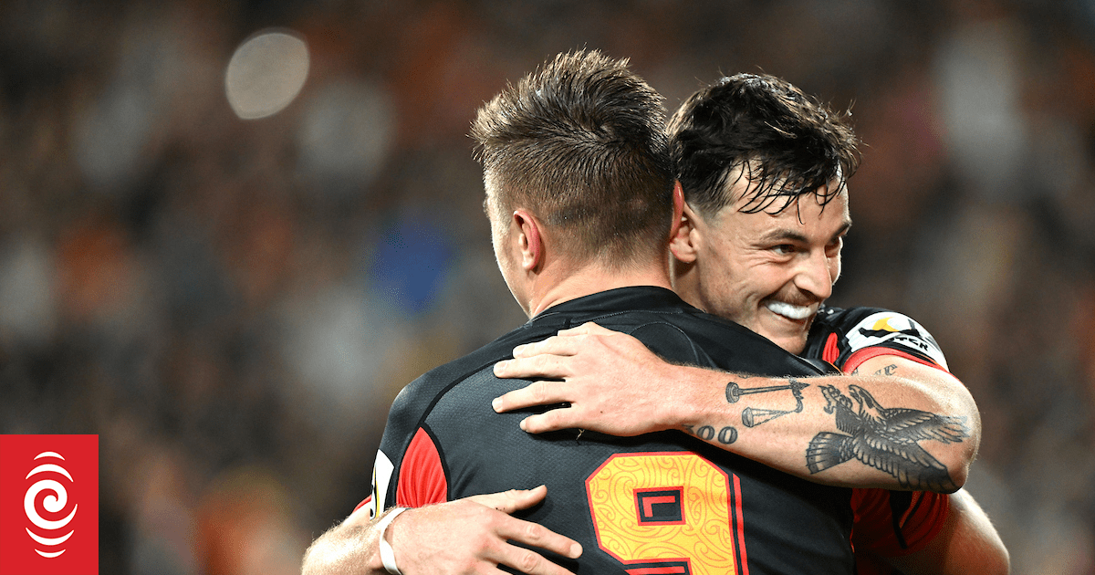 No mercy: Chiefs eviscerate Moana Pasifika, retake top spot | RNZ News