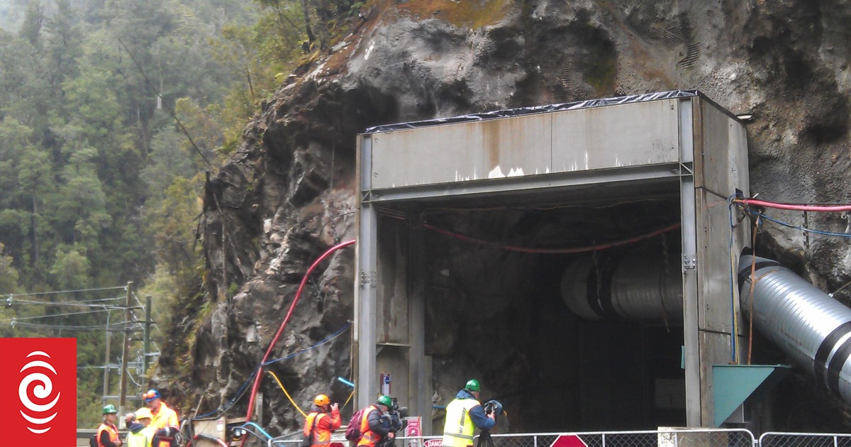Drift re-entry a 'forensics examination' | RNZ News