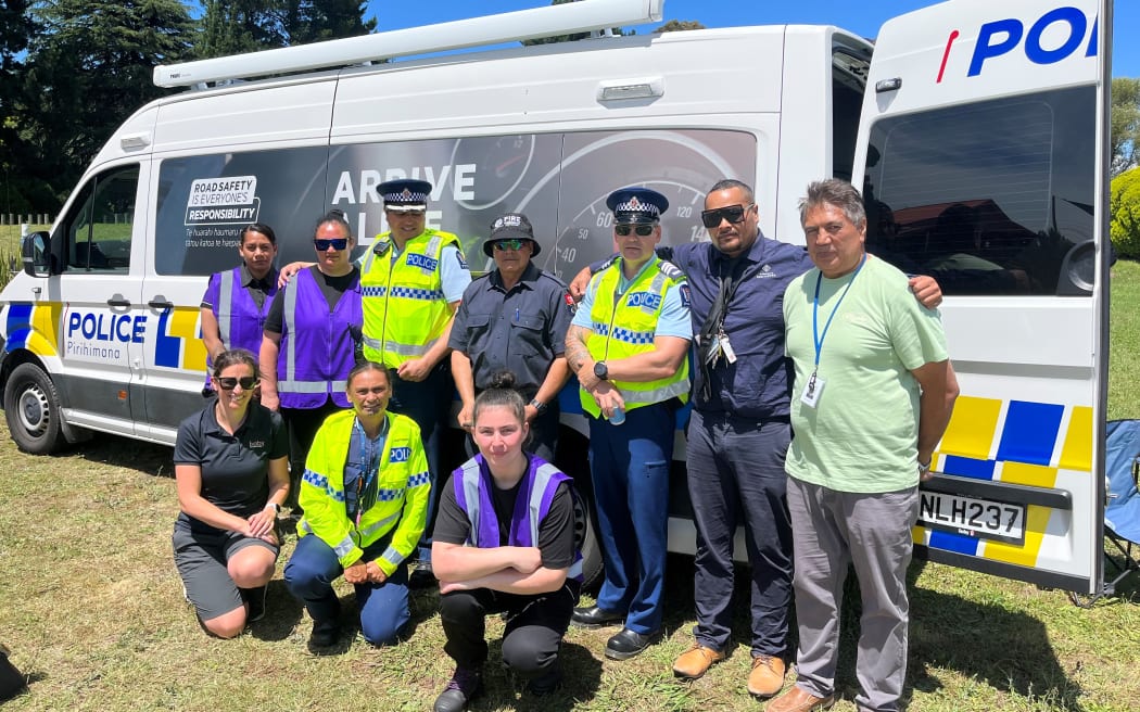 Car seat checkpoint helping families keep children safe | RNZ News