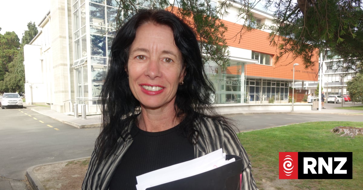 Complaint lodged against anti-vaccination lawyer Sue Grey 18 months ago ...