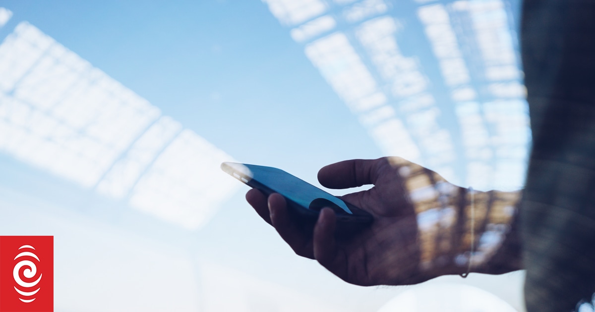 Spark joins major telcos with plans for satellite-to-mobile service ...