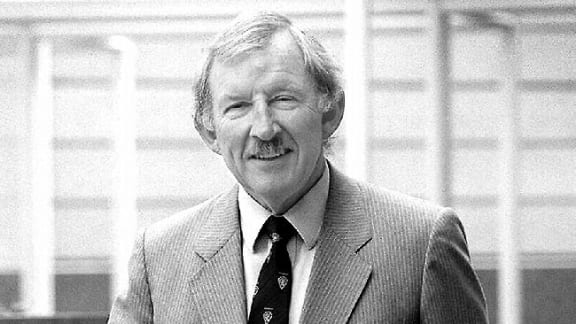 Sir Ron Brierley bids for remnants of Kirks | RNZ News