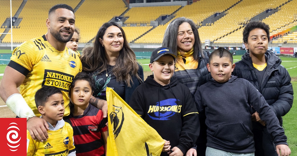 Highlanders, Hurricanes face nervous wait for Super final destiny | RNZ ...