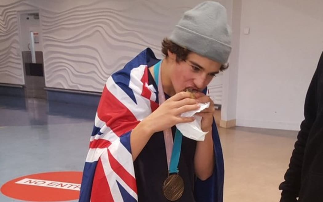 A pie and school on the minds of Olympic medalists | RNZ News