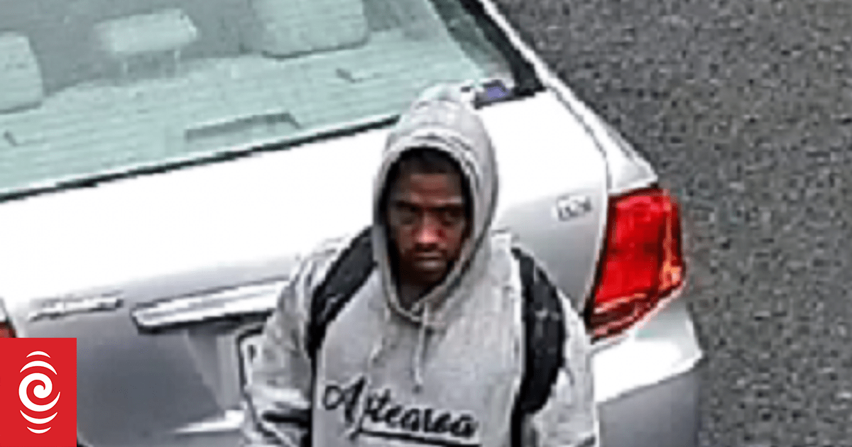 Police release image of man in relation to suspicious Hamilton fire ...