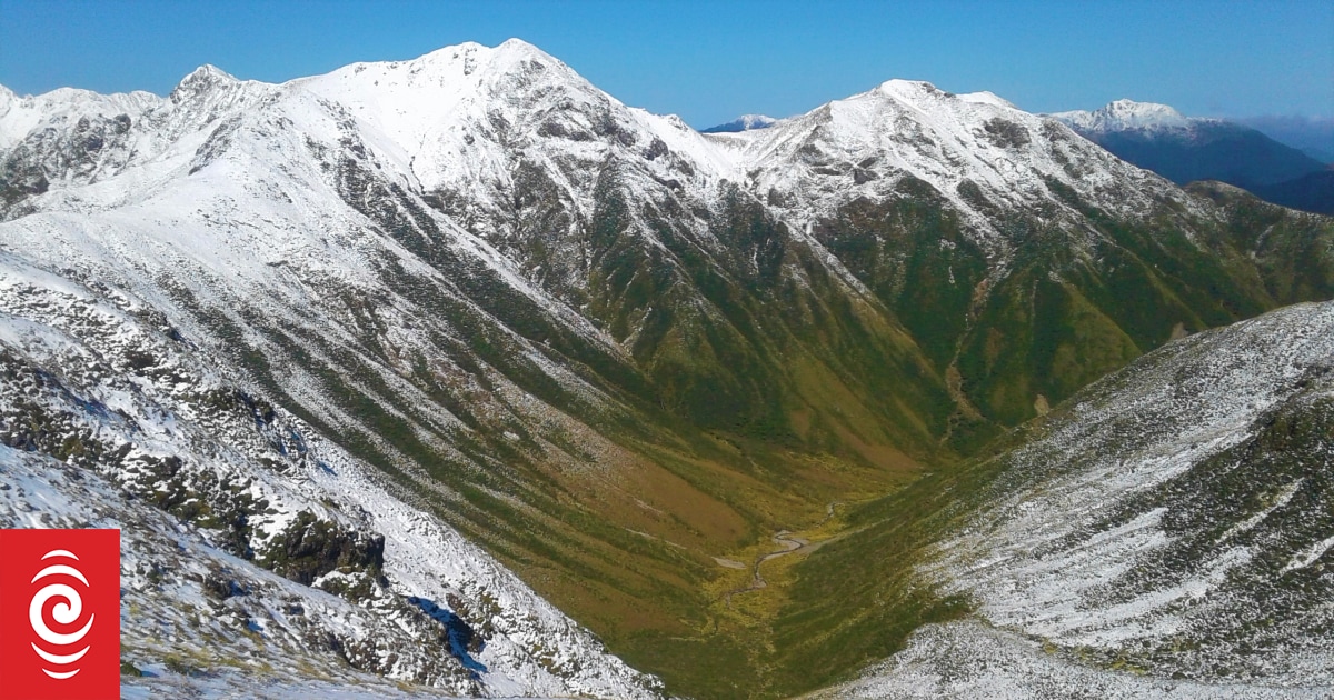 Talk the Walk - The Tararua S-K traverse | RNZ