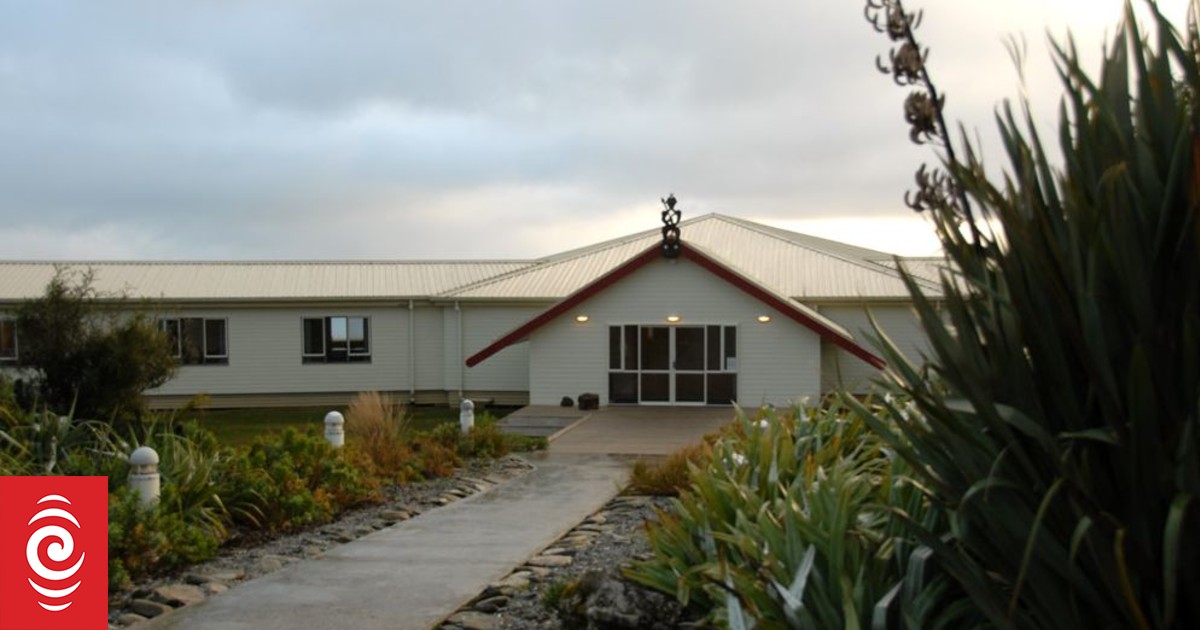 Moriori call for official week to celebrate indigenous language | RNZ News