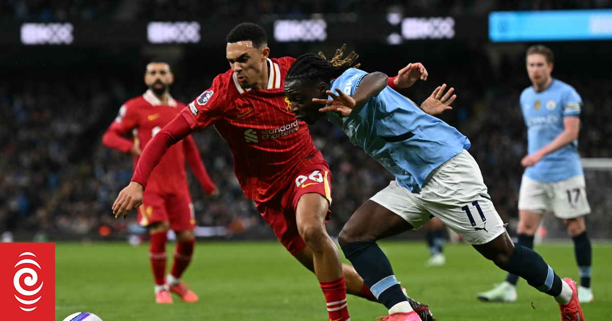 Liverpool beat Man City 2-0 to extend lead at the top to 11 points ...