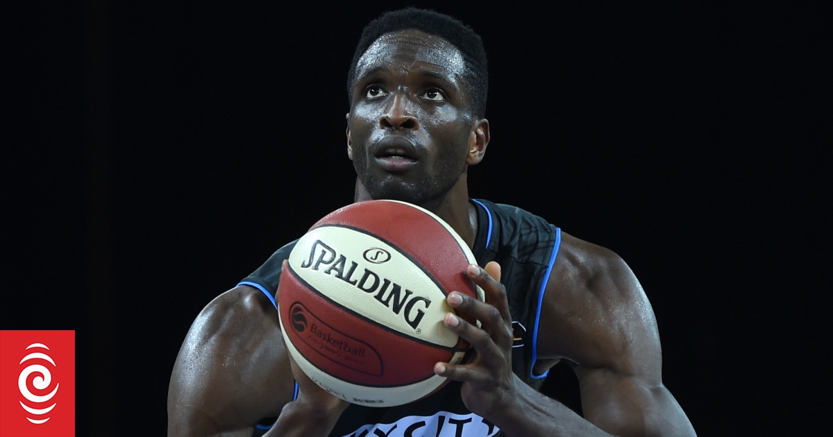 Ibekwe wants to stay at Breakers | RNZ News